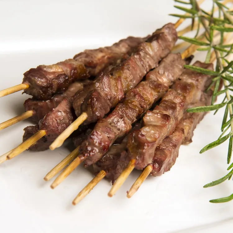 Larding: what does it mean and how is it done | The AIA Guides