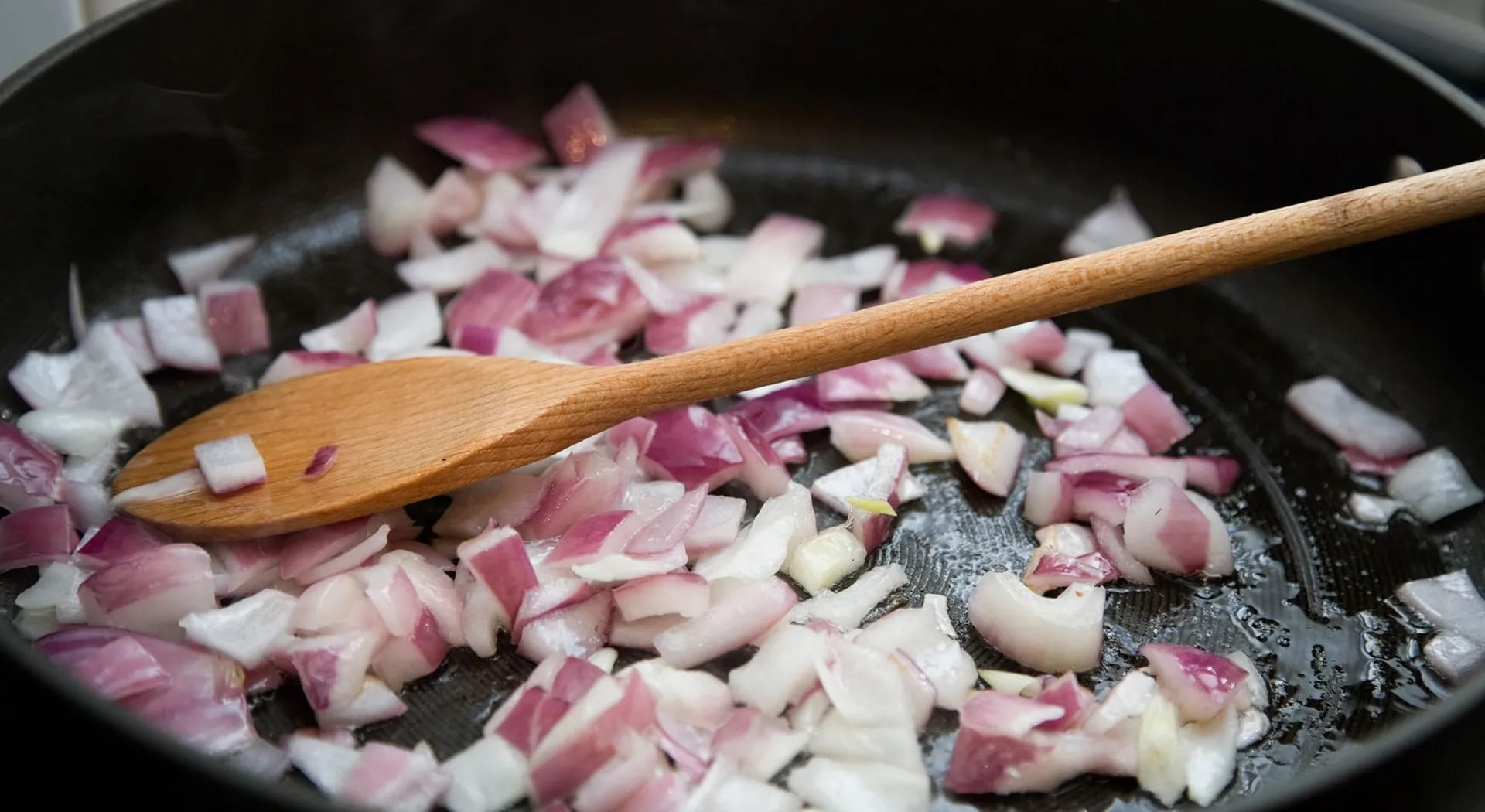 How to fry: the rules and secrets for perfect frying | The AIA Guides