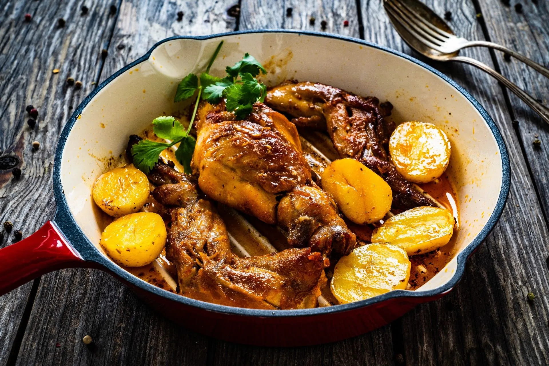 Pan-fried rabbit with potatoes, the taste of tradition | The recipes of AIA