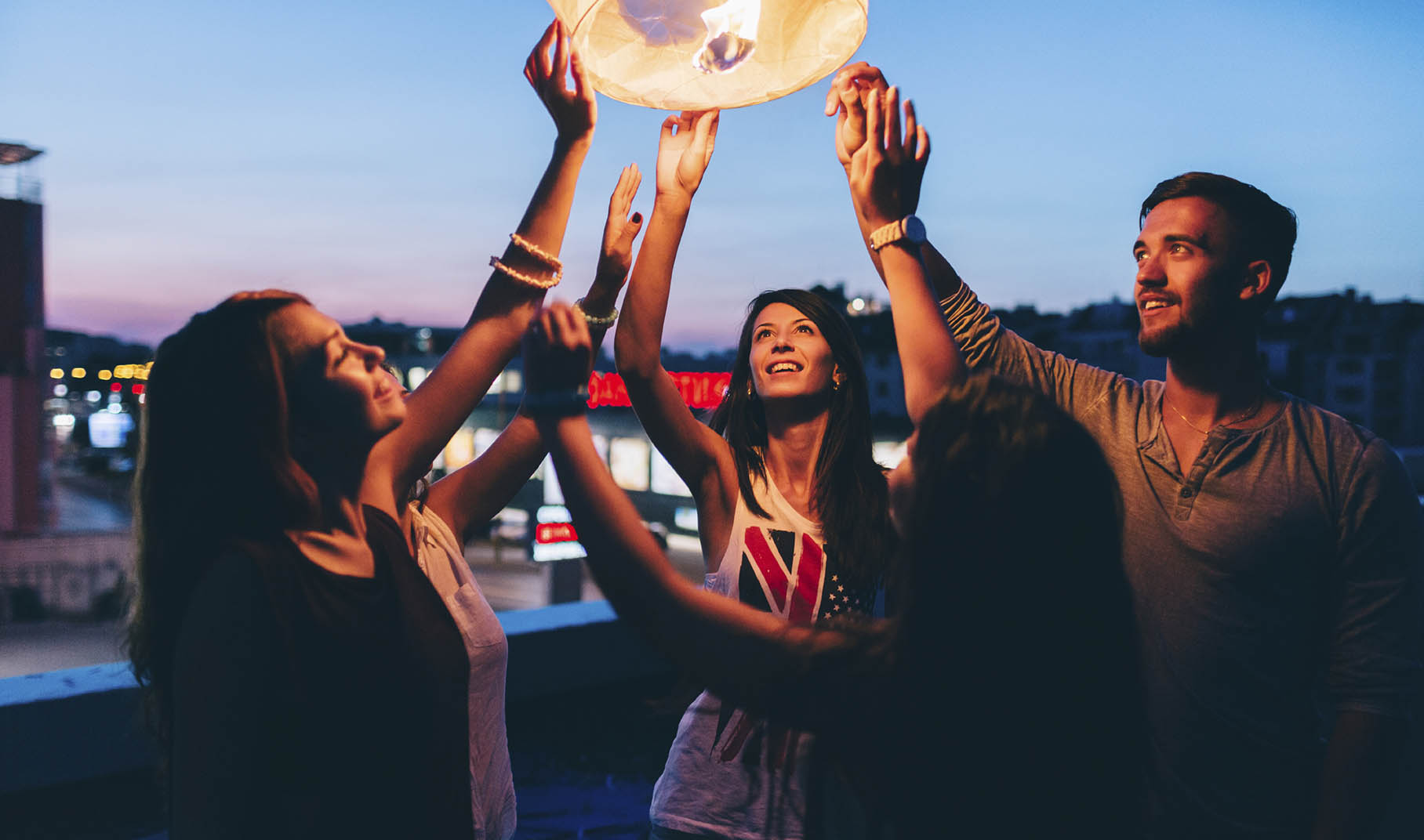 Terrace party: all the tips for the party with friends | The AIA Guides