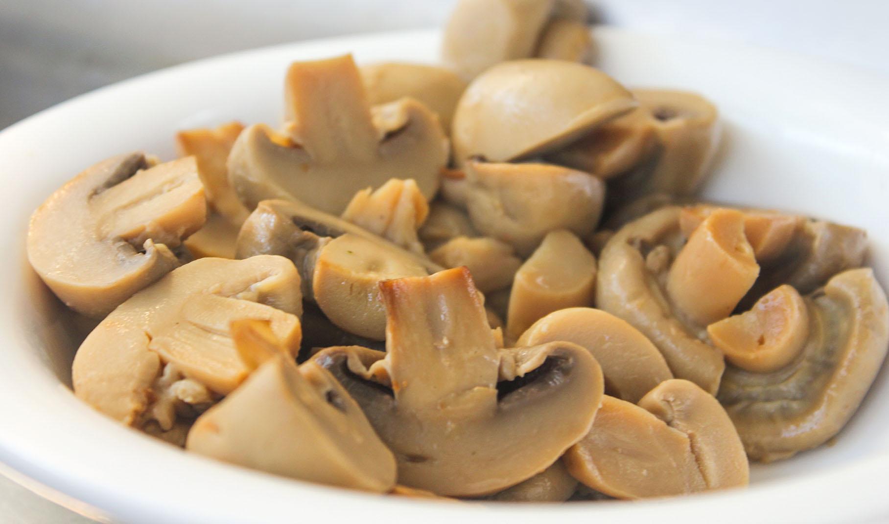 Ricetta del coniglio con i funghi champignon | AIA Food