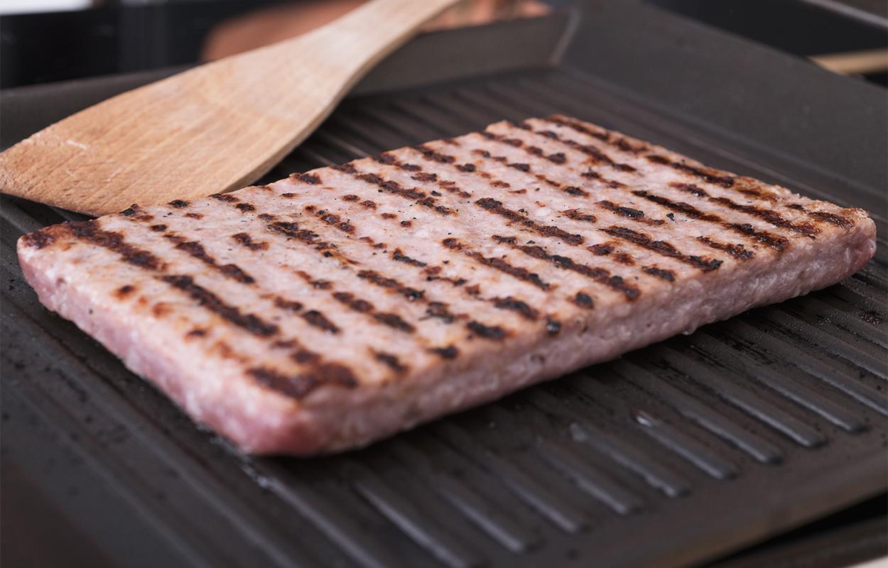 Pastin alla griglia con polenta e funghi | AIA Food