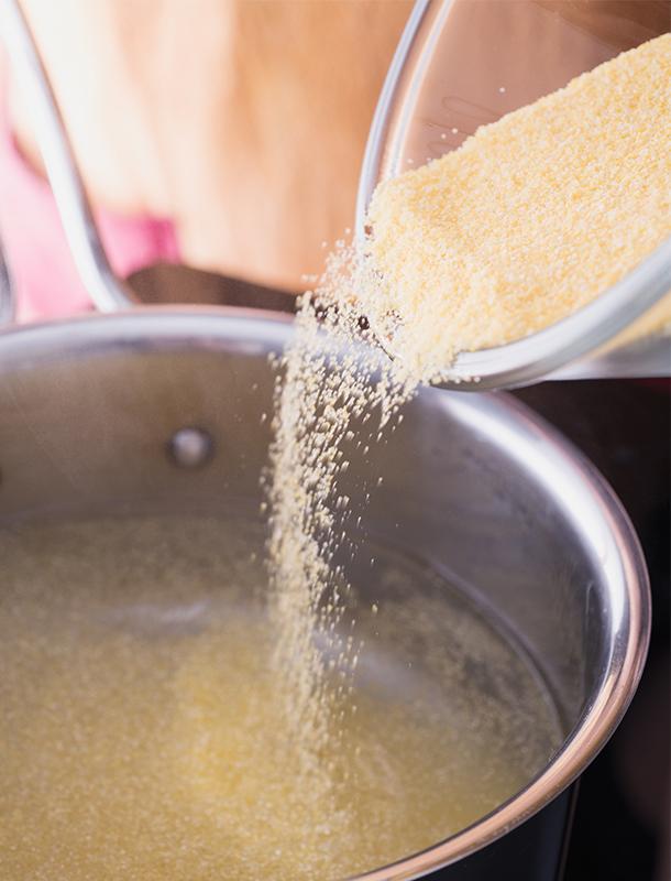 Pastin alla griglia con polenta e funghi | AIA Food